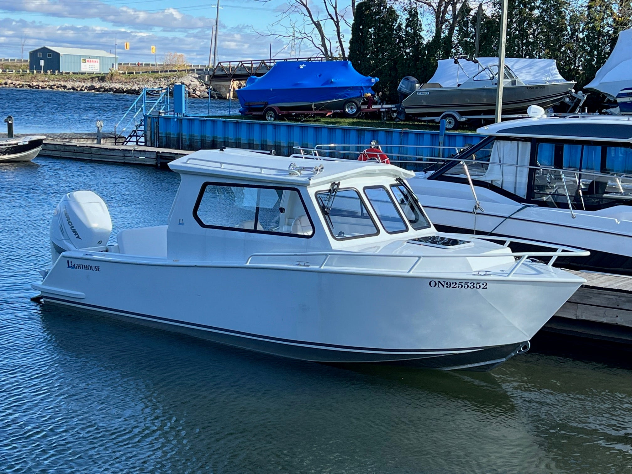 2024 Lighthouse 23 Sportfish – Central Marine Midland
